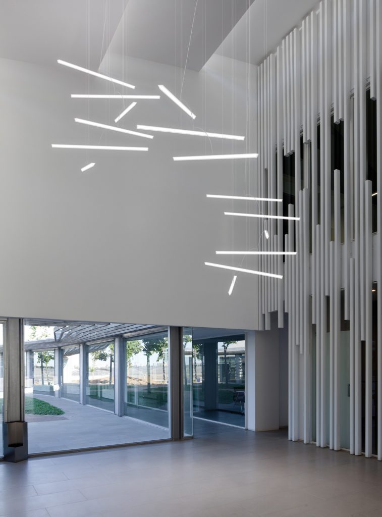 Vibia Halo Lineal – Lightcraft